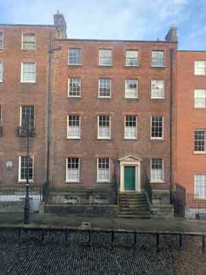 THE ‘RED LIBRARY’ OF HENRIETTA STREET – History Ireland
