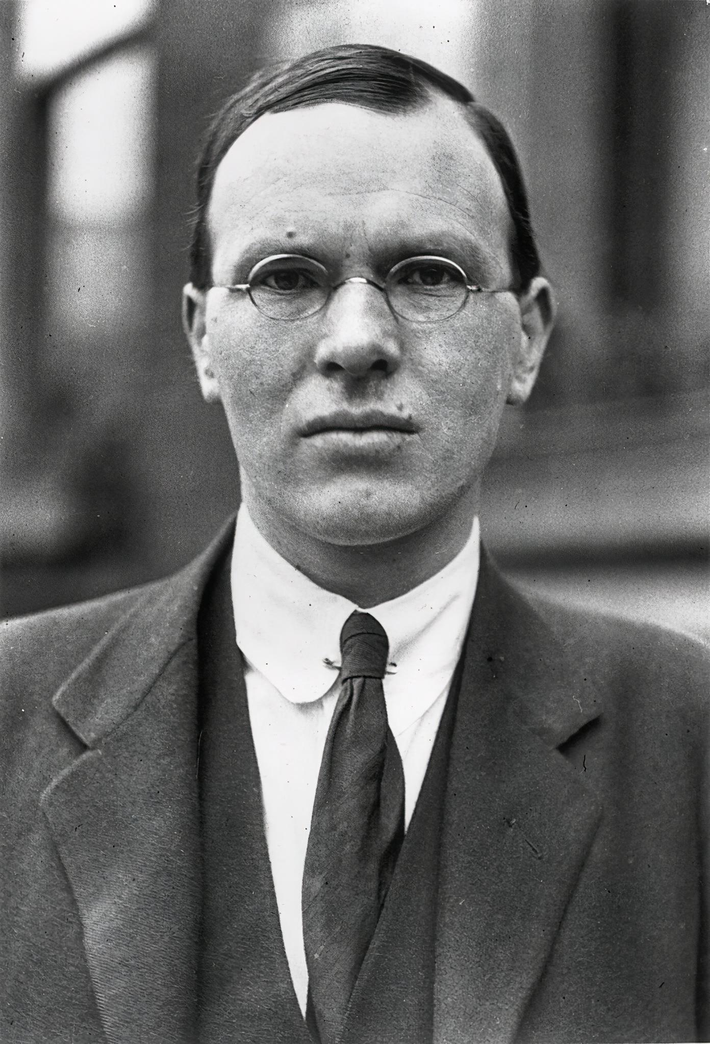 ERNEST BLYTHE CUTS THE OLD-AGE PENSION - History Ireland